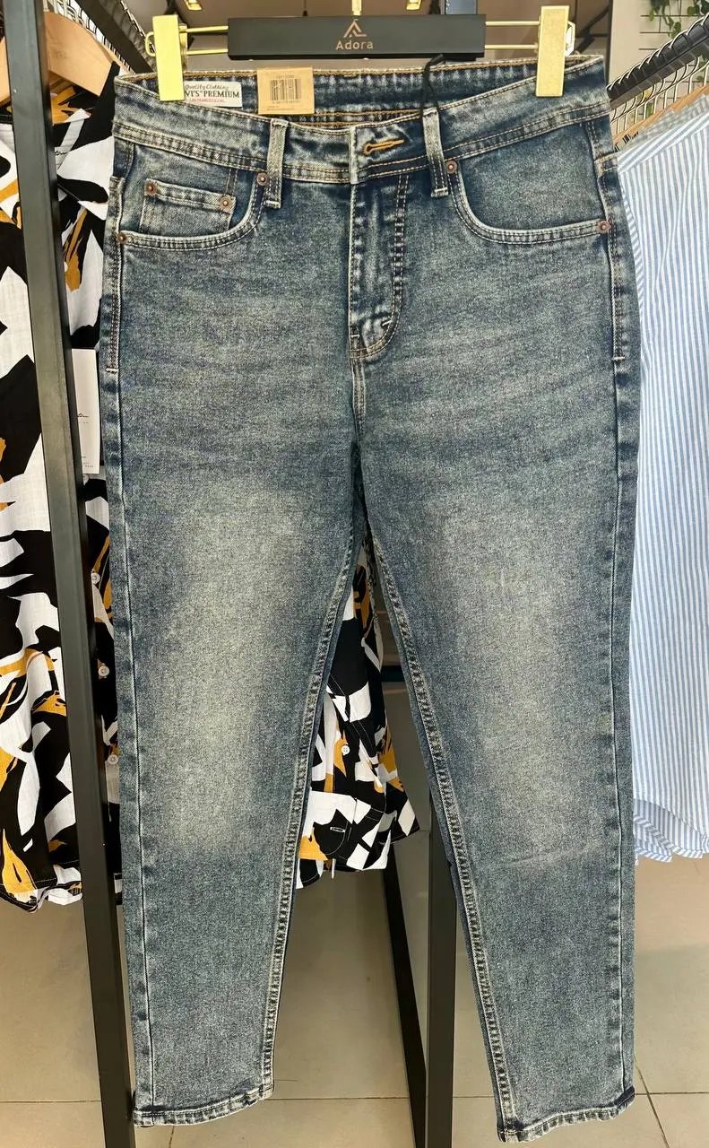 Classic Long Jean Levis – Timeless Style and Comfort – Adora Shop